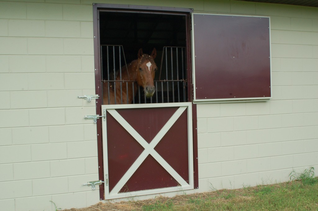 Barn and Stall Equipment - Double R Manufacturing