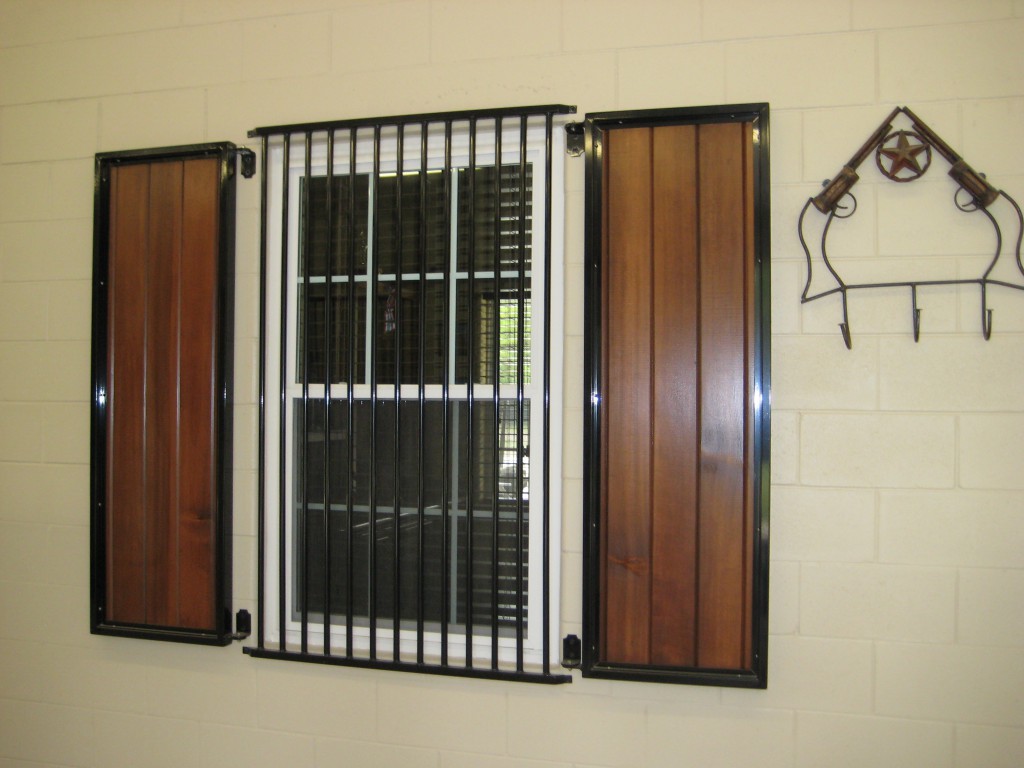 Stall-Window Bars - Double R Manufacturing